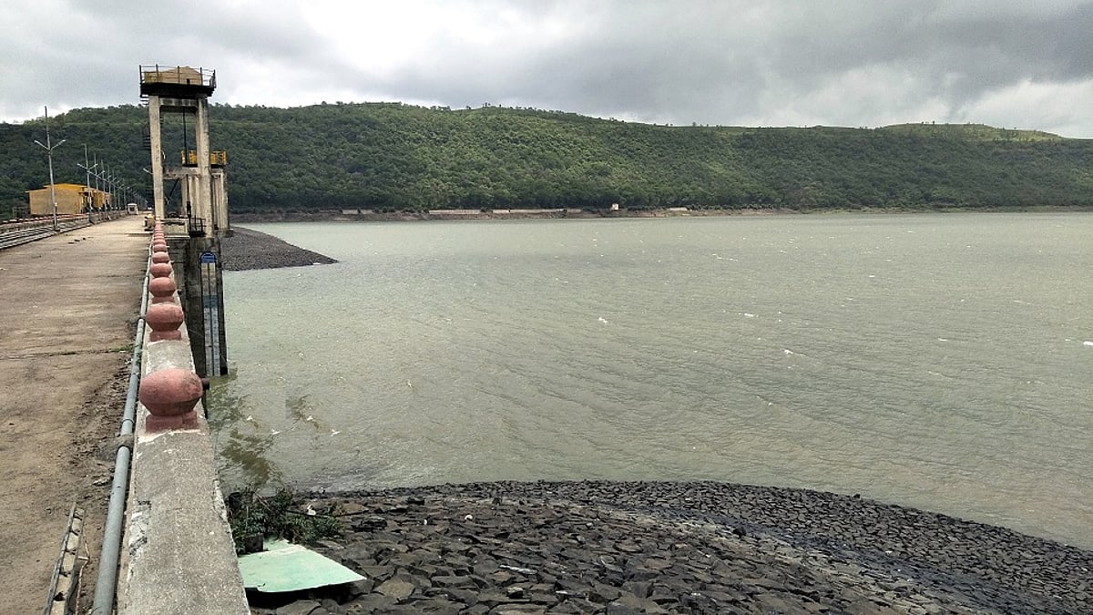 चासकमान धरणाच्या पाणीसाठ्याची फिफ्टी | Sakal