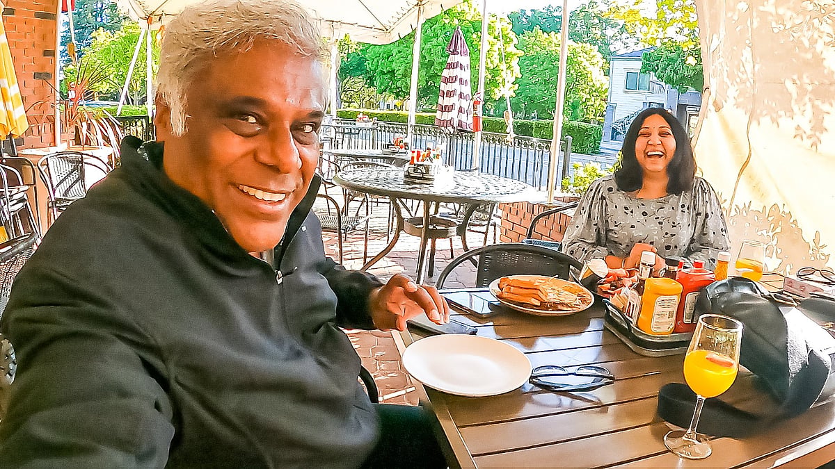 Ashish Vidyarthi Family