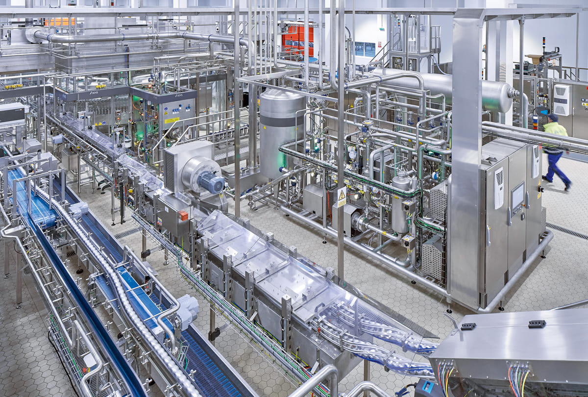 Coca-Cola European Partners invests in two KHS lines
