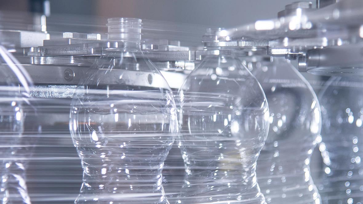 100,000 water bottles in one hour