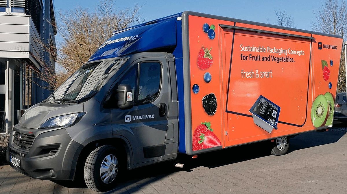 How can fruit and vegetable trays be sealed closed and labeled in one ...