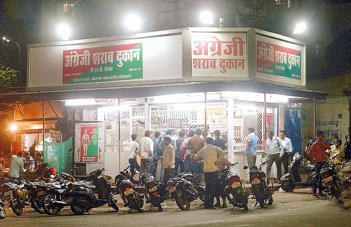 State coffers in Uttar Pradesh richer with record growth in liquor sale