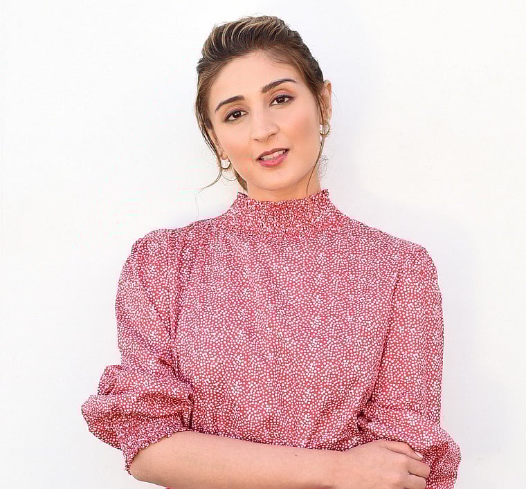 Watch: Dhvani Bhanushali, Yuvan Shankar Raja's 'Candy' releases on ...