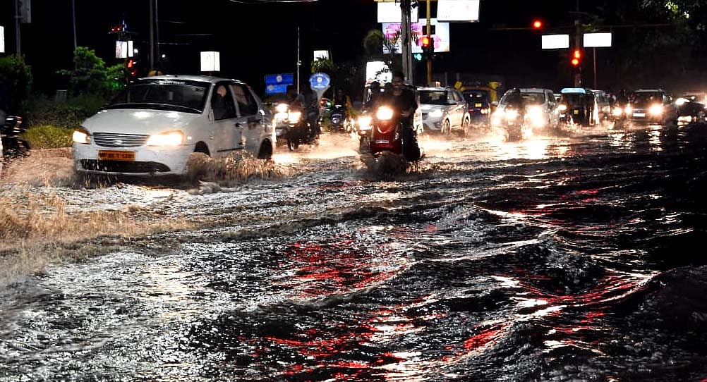 Mumbai: Rains, strong winds lash city, low-lying areas inundated; heavy rainfall alert for 48 hrs