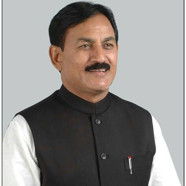 Gujarat Congress leader Bharatsinh Solanki takes temporary break from ...