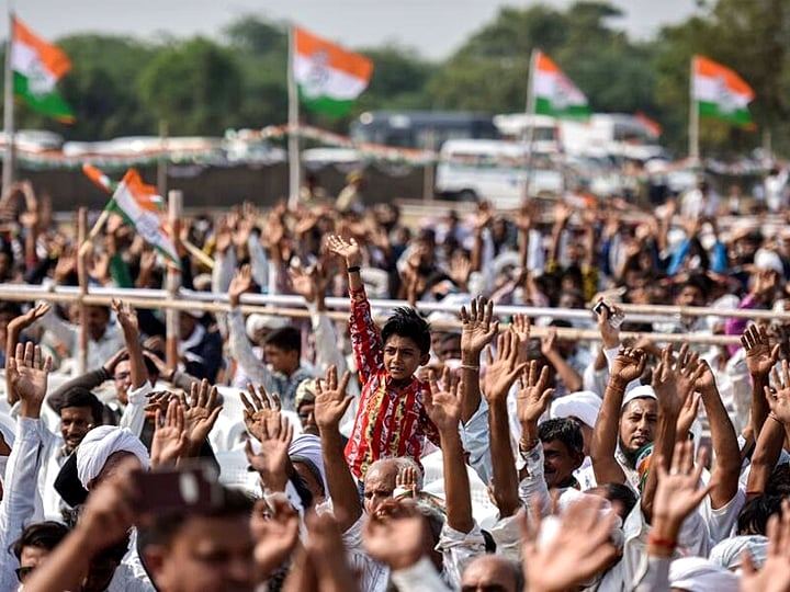 Election Commission to review ban on physical rallies, roadshows today