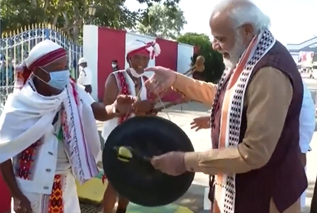 Watch Video: PM Modi plays traditional musical instruments during his ...