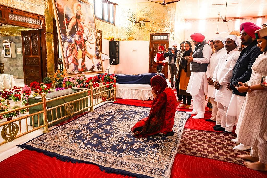 Watch Video: Priyanka Gandhi holds roadshow in Punjab's Rupnagar ...