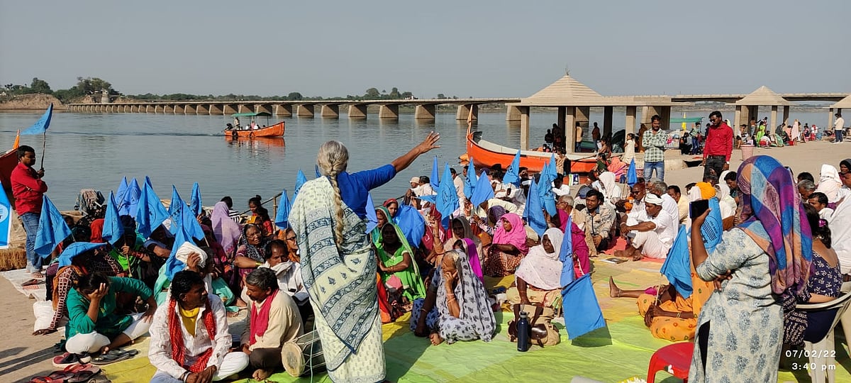 Barwani: People pledge to keep Narmada safe and pure