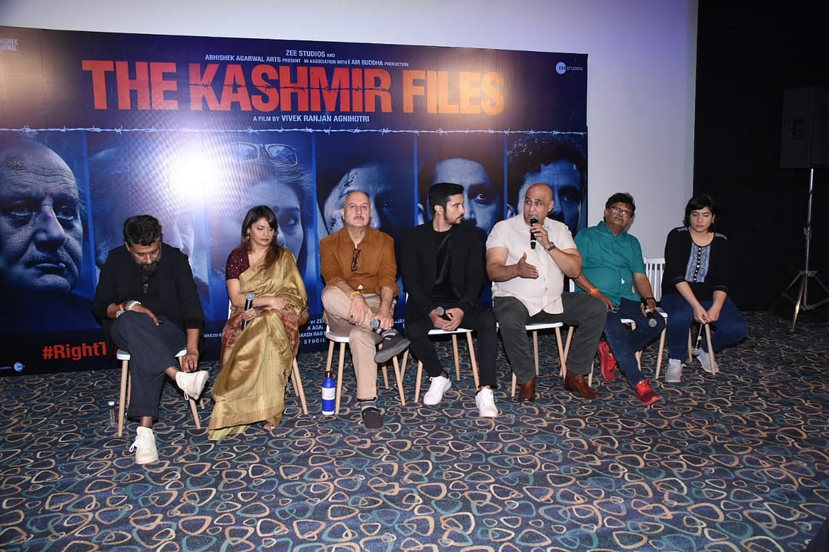 Director Vivek Ranjan Agnihotri and the cast of The Kashmir Files open ...