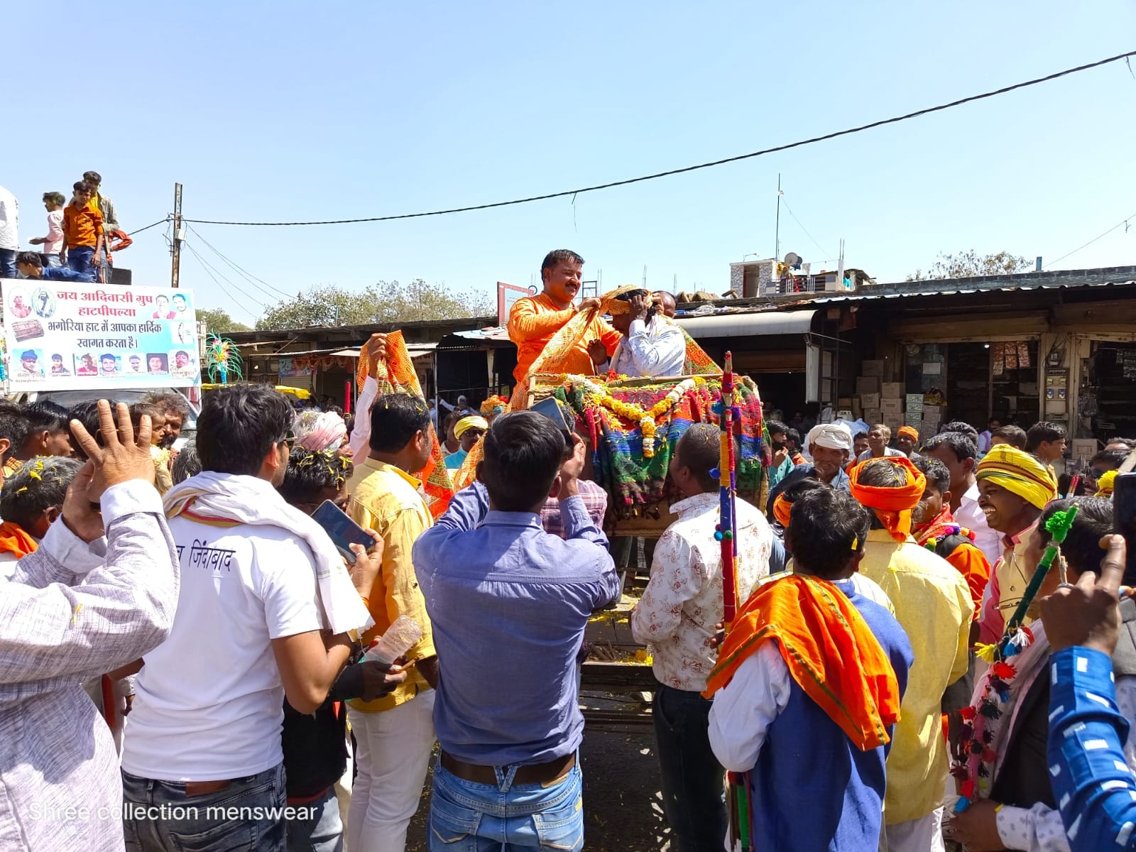 Madhya Pradesh: Bhagoria attracts large influx of people in Kukshi