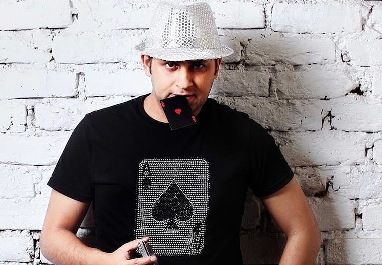 'Akshay Kumar has a magnetic personality and an amazing aura,' says ace ...