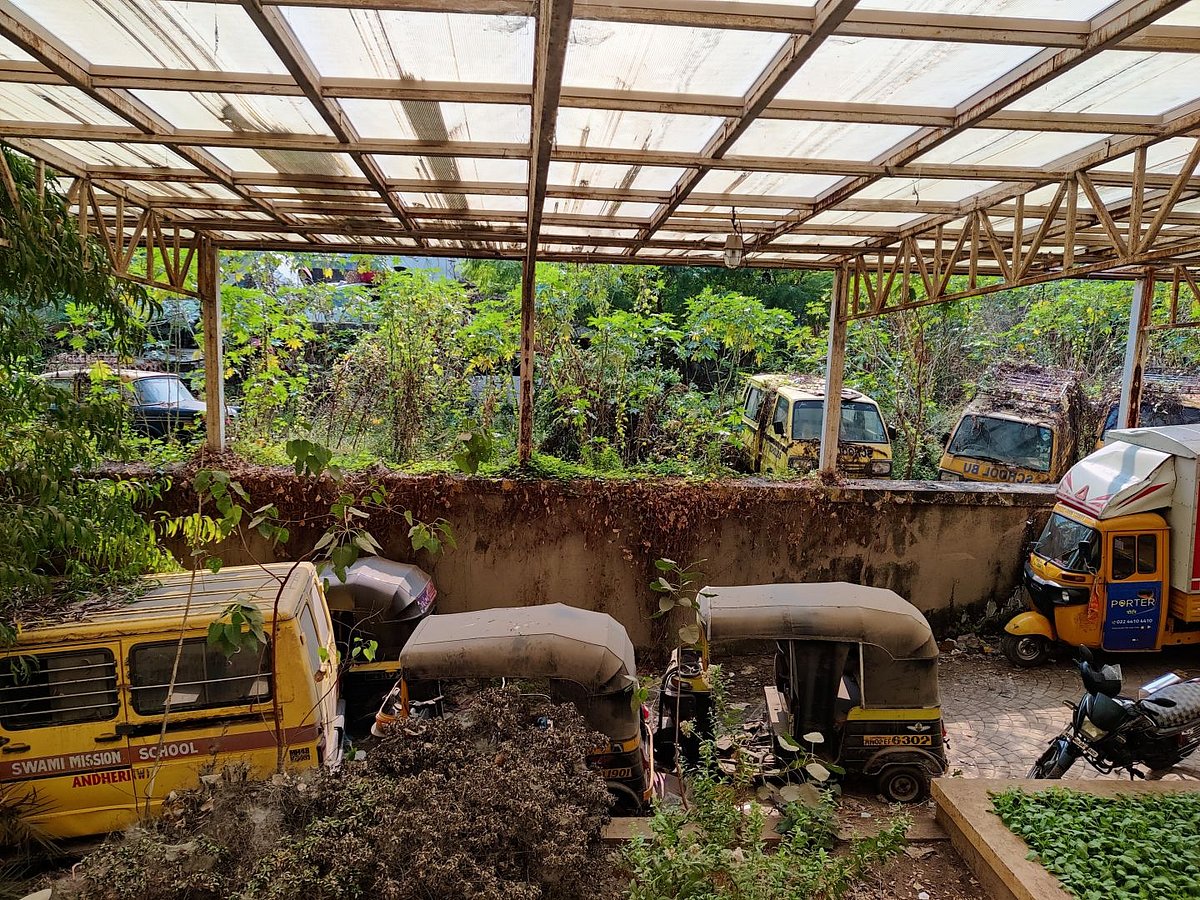 Mumbai: Tardeo RTO raises Rs 14 lakh from auctioning vehicles lying on ...