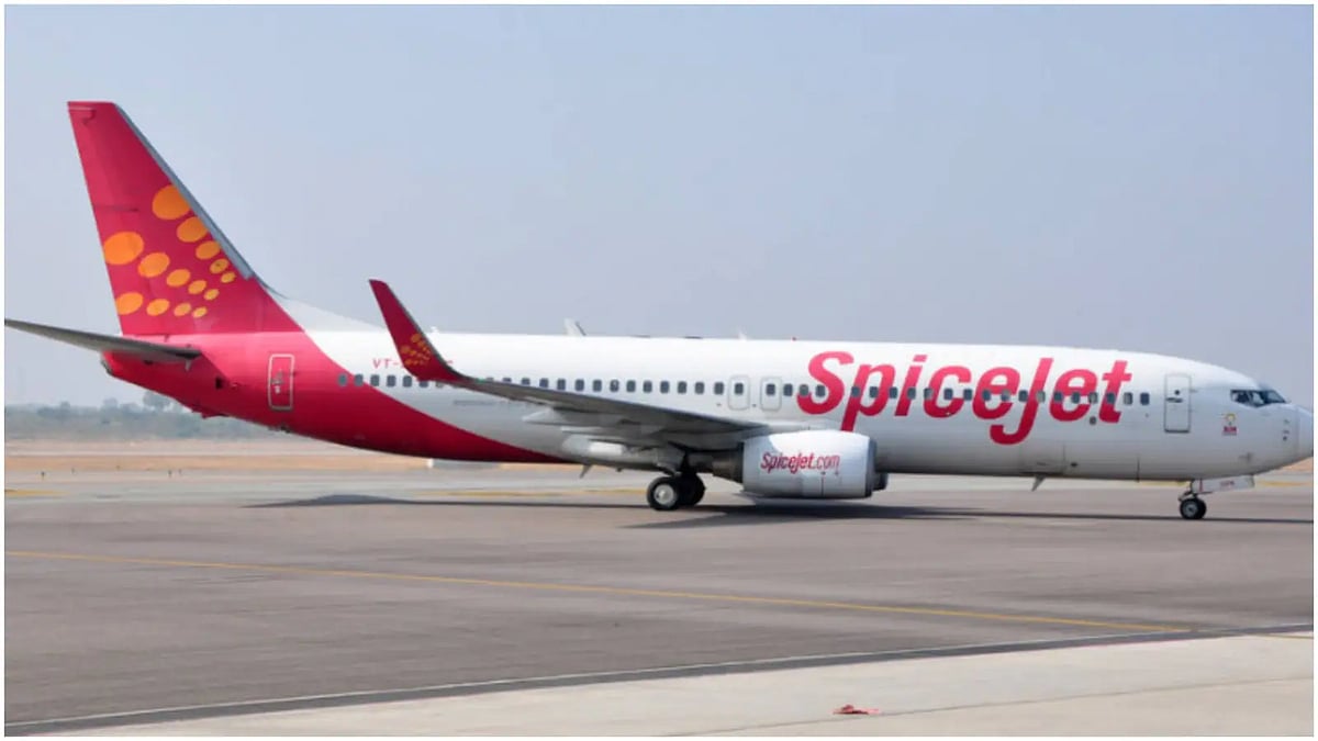 SpiceJet Mumbai-Durgapur flight turbulence: DGCA off-rosters crew
