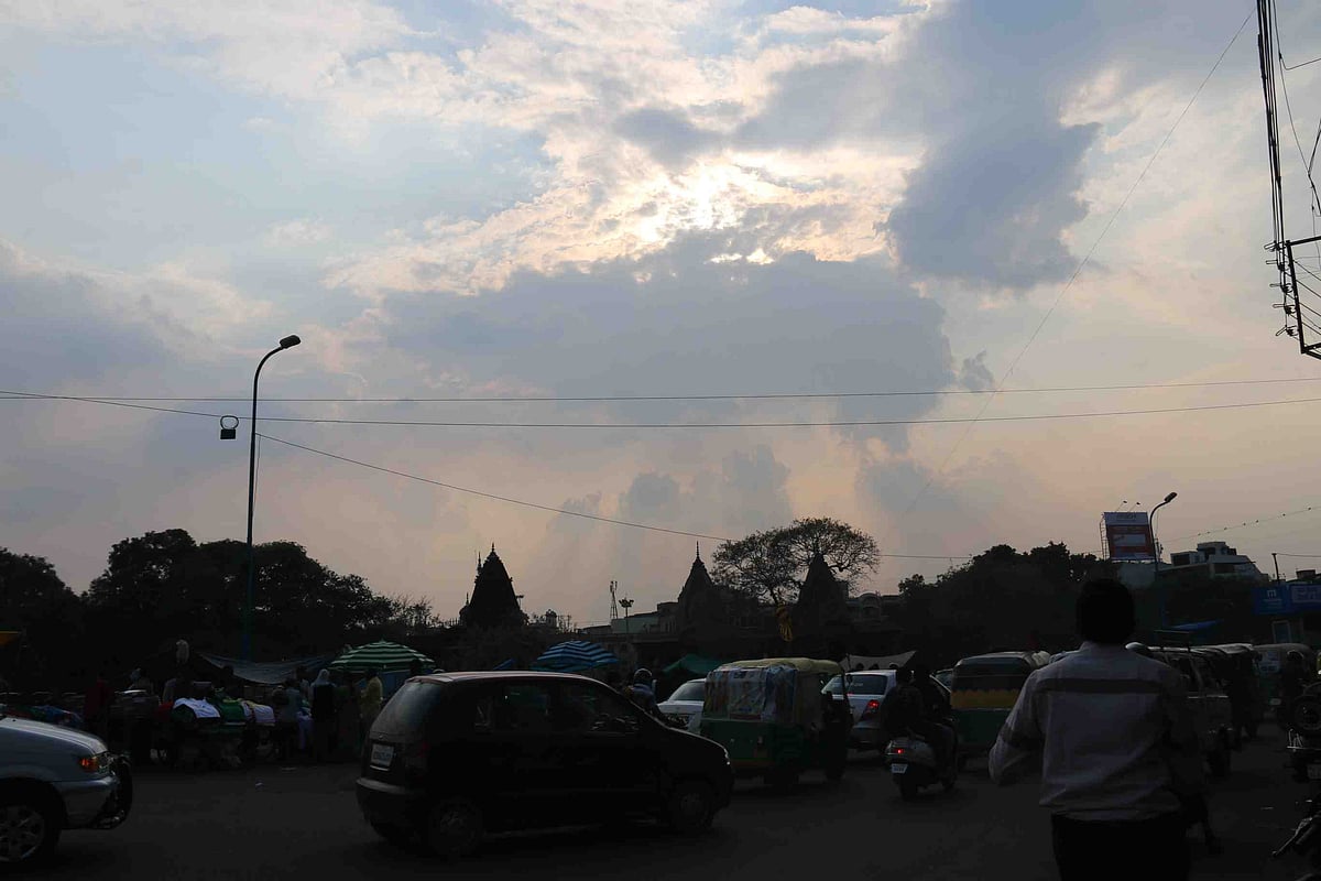 Indore: Cloudy Sunday turns sultry with increased moisture in air