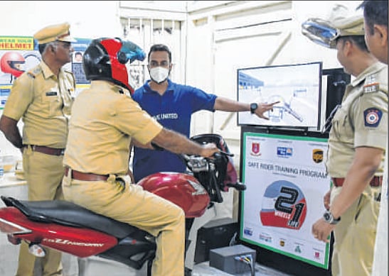 Mumbai's 1st driving simulator installed at Tardeo RTO