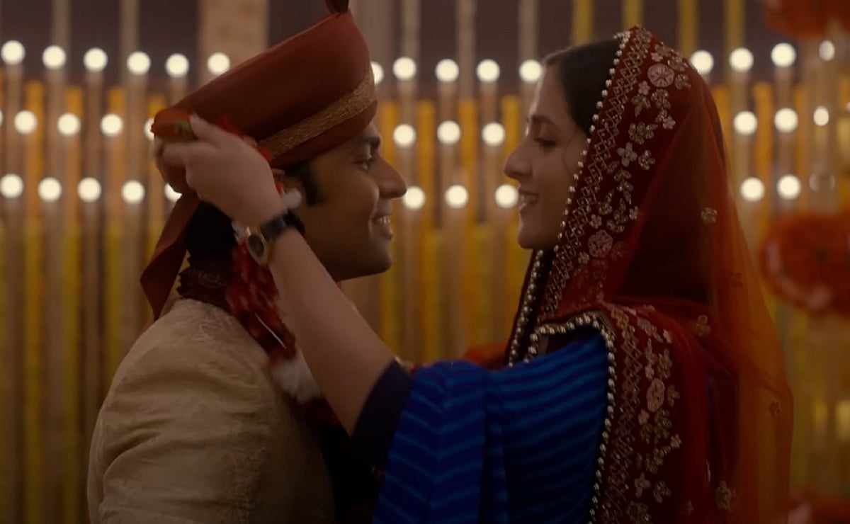 Watch: Jitendra Kumar and Arushi Sharma's fresh pairing in new ...