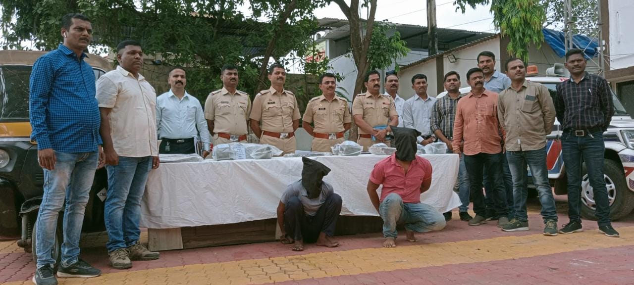 Thane: Banner behind auto-rickshaw helps Manpada police to arrest ...