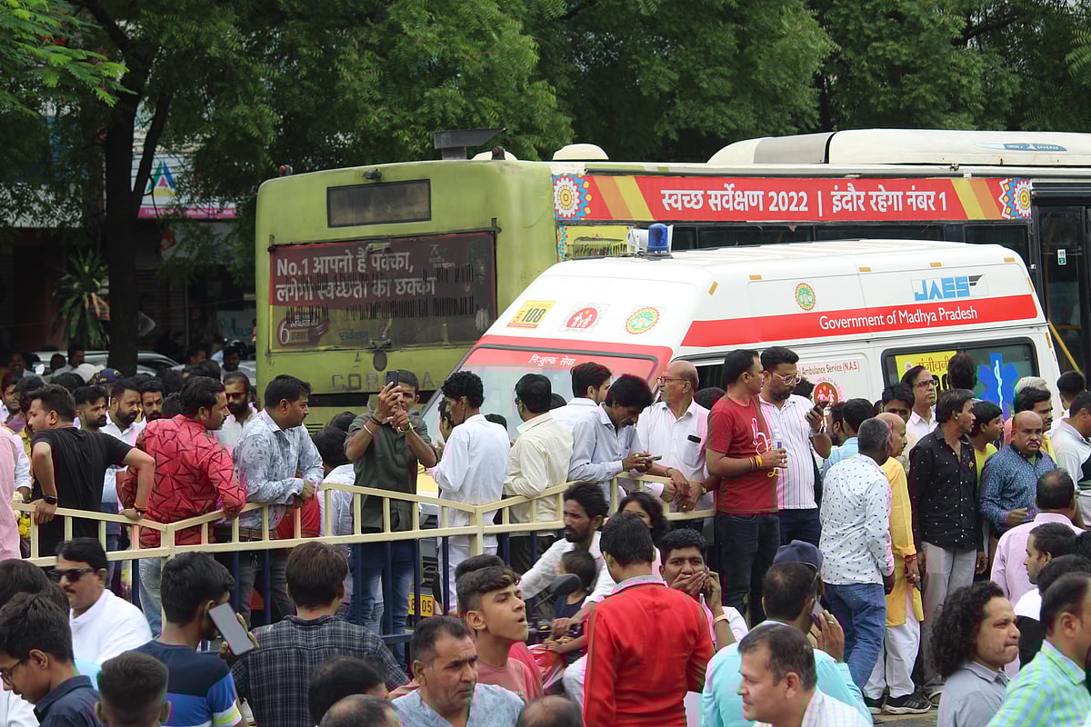 Indore: Traffic jam on AB Road