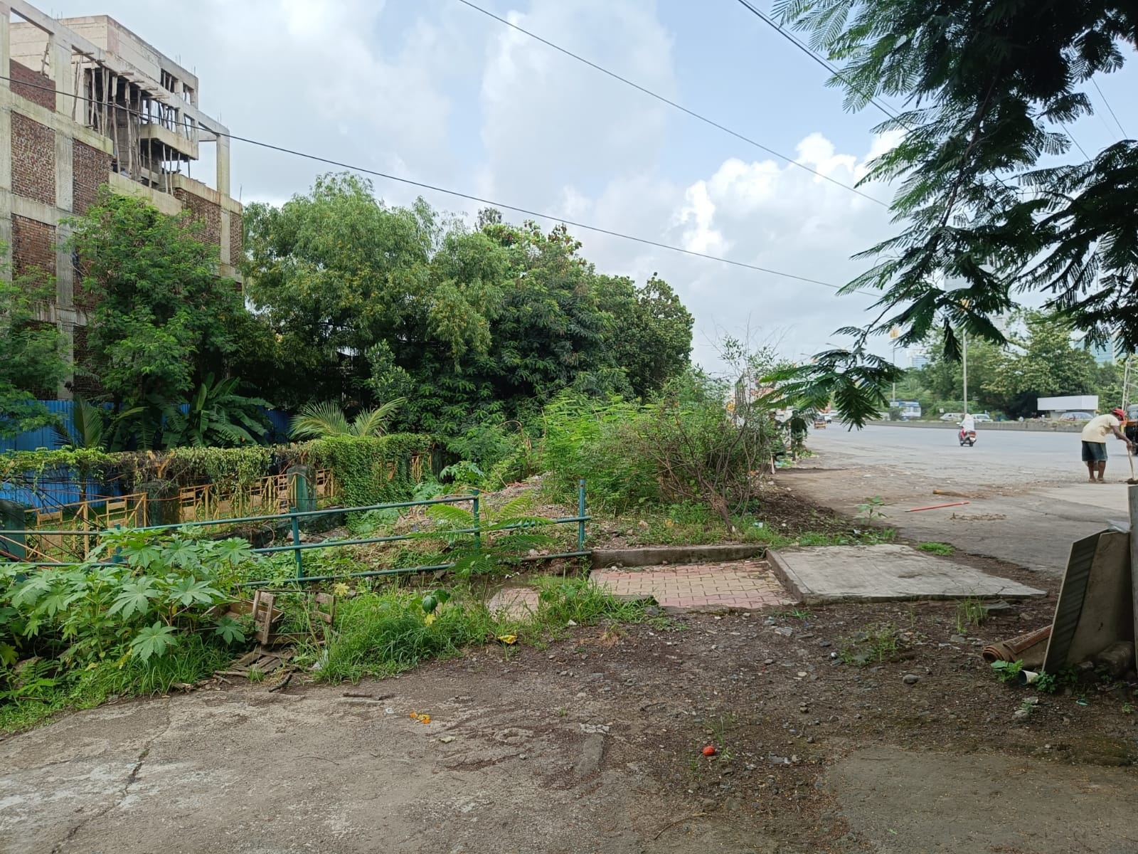 Navi Mumbai: Sound barrier along Sion-Panvel highway near Vashi gaon