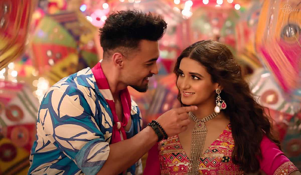 Watch: Aayush Sharma and Shakti Mohan flaunt their killer moves in ...