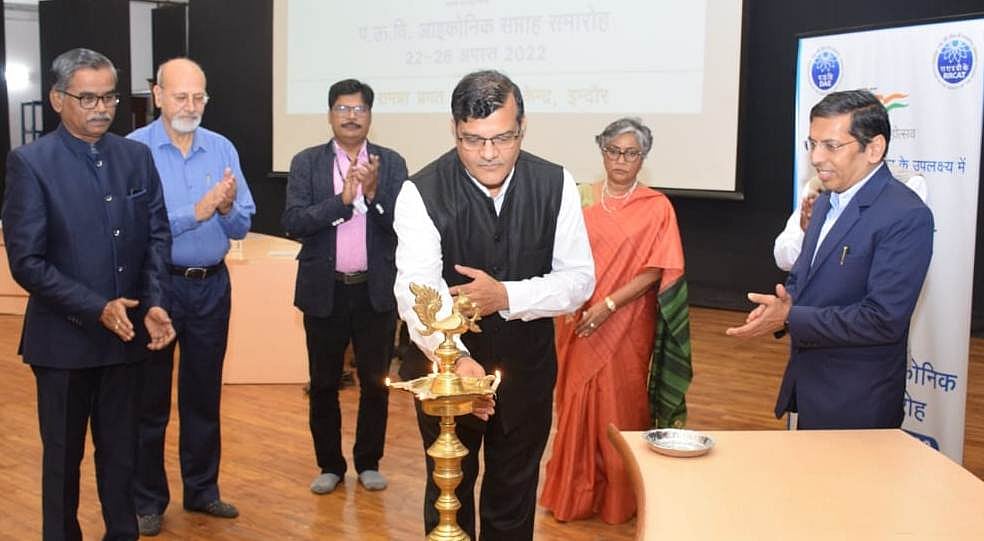 Indore: Developed at RRCAT, OncoDiagnoscope to be part of Lifeline Express