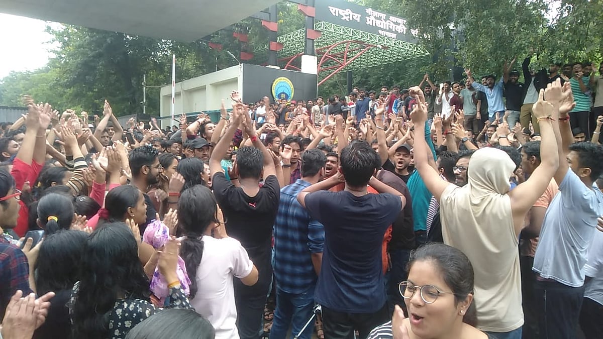Bhopal: MANIT students mount massive protest over attendance norms