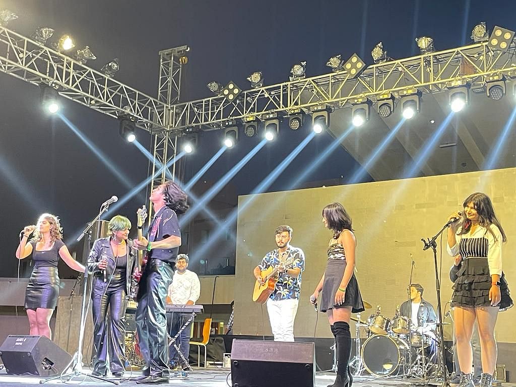 Acoustic bands and BPlans emerge in IIM Indore fest