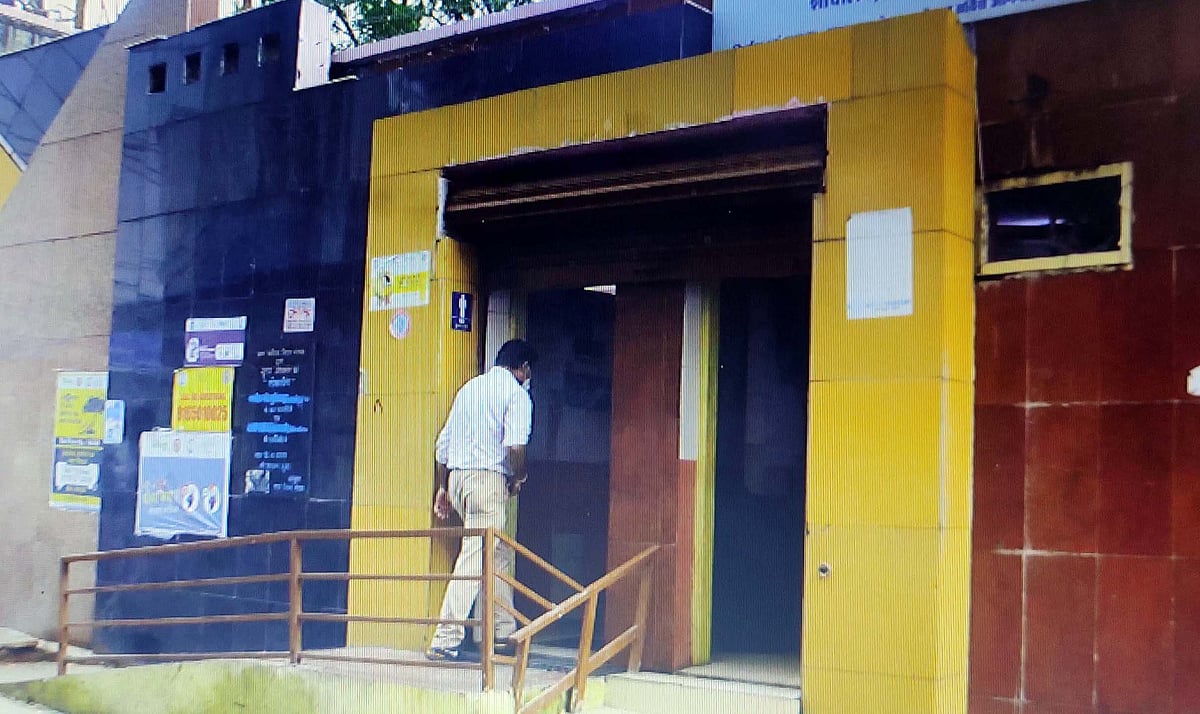 Enter At Your Own Risk Bhopal s Unhygienic Public Toilets Raise A Stink enter-at-your-own-risk-bhopal-s-unhygienic-public-toilets-raise-a-stink