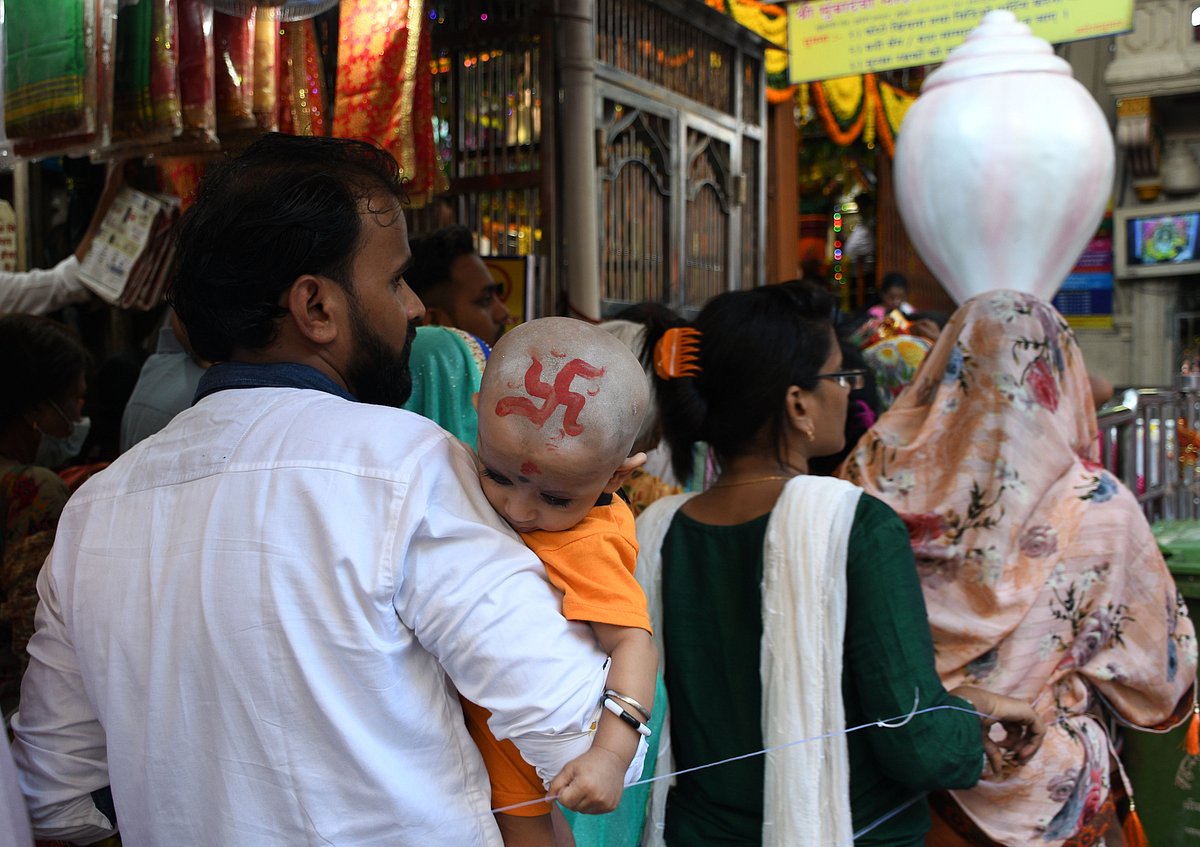Mumbai: Devotees go temple hopping on day 1 of Navratri