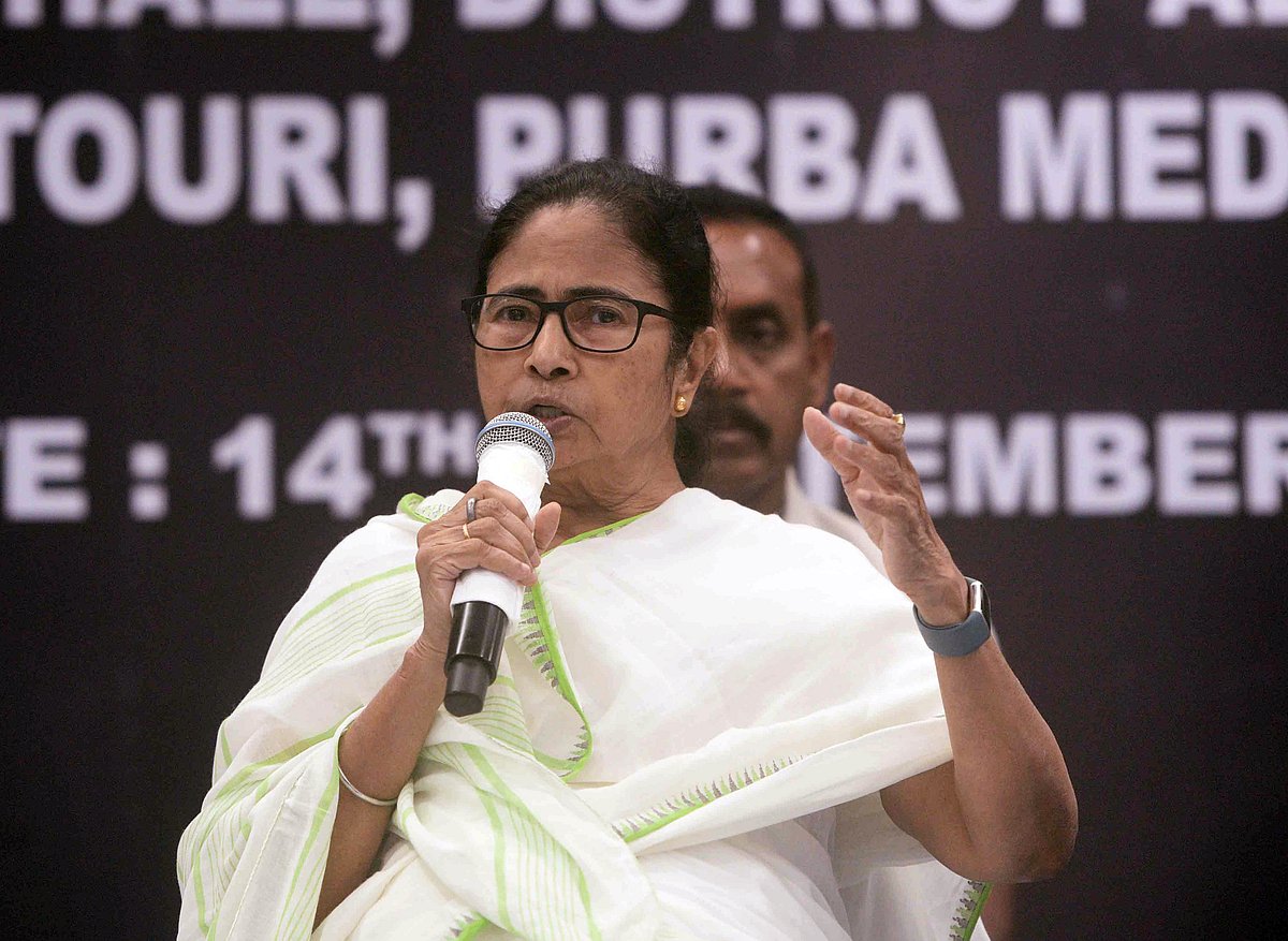 'Efforts on to change country's history,' says Bengal CM Mamata ...