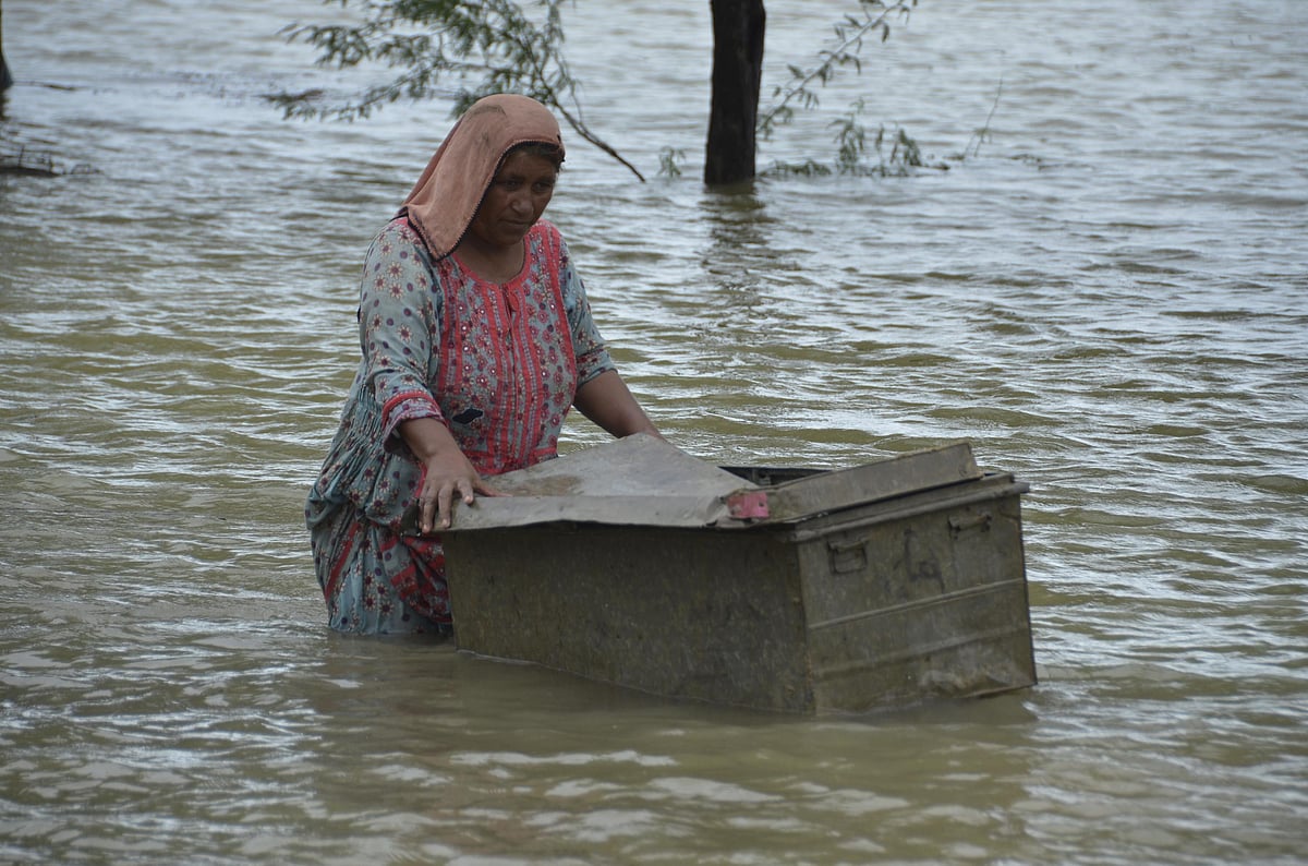 Pakistan floods: Hindu temple draws upon age-old tradition to extend ...