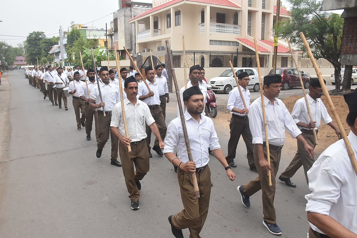 Ujjain: RSS takes out route march across city to mark 97th foundation day