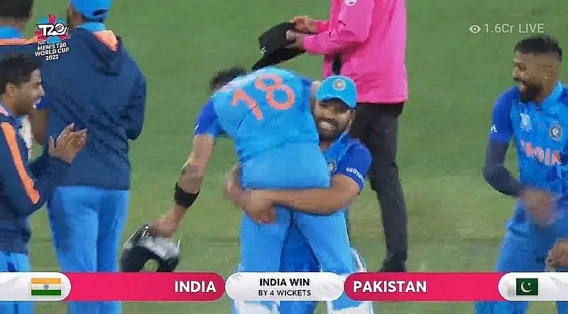 Ind vs Pak T20 World Cup: Rohit Sharma lifts Virat Kohli after he powers India to a thrilling ...