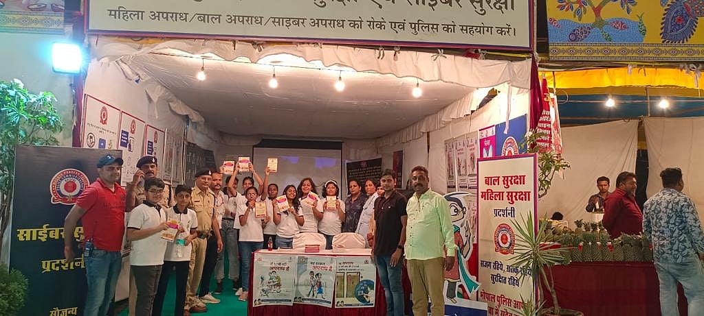 Bhopal police spread message on women & child safety at garba venue