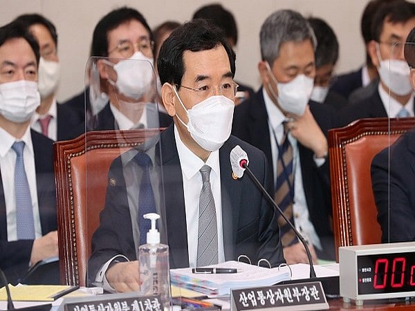 Korea Hydro, Nuclear Power Co. in race to win nuclear plant order in Poland