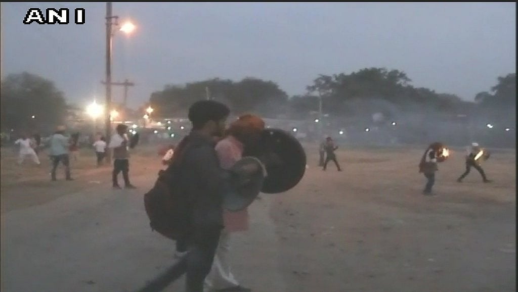 30 people injured in traditional Hingot war fest in Madhya Pradesh ...