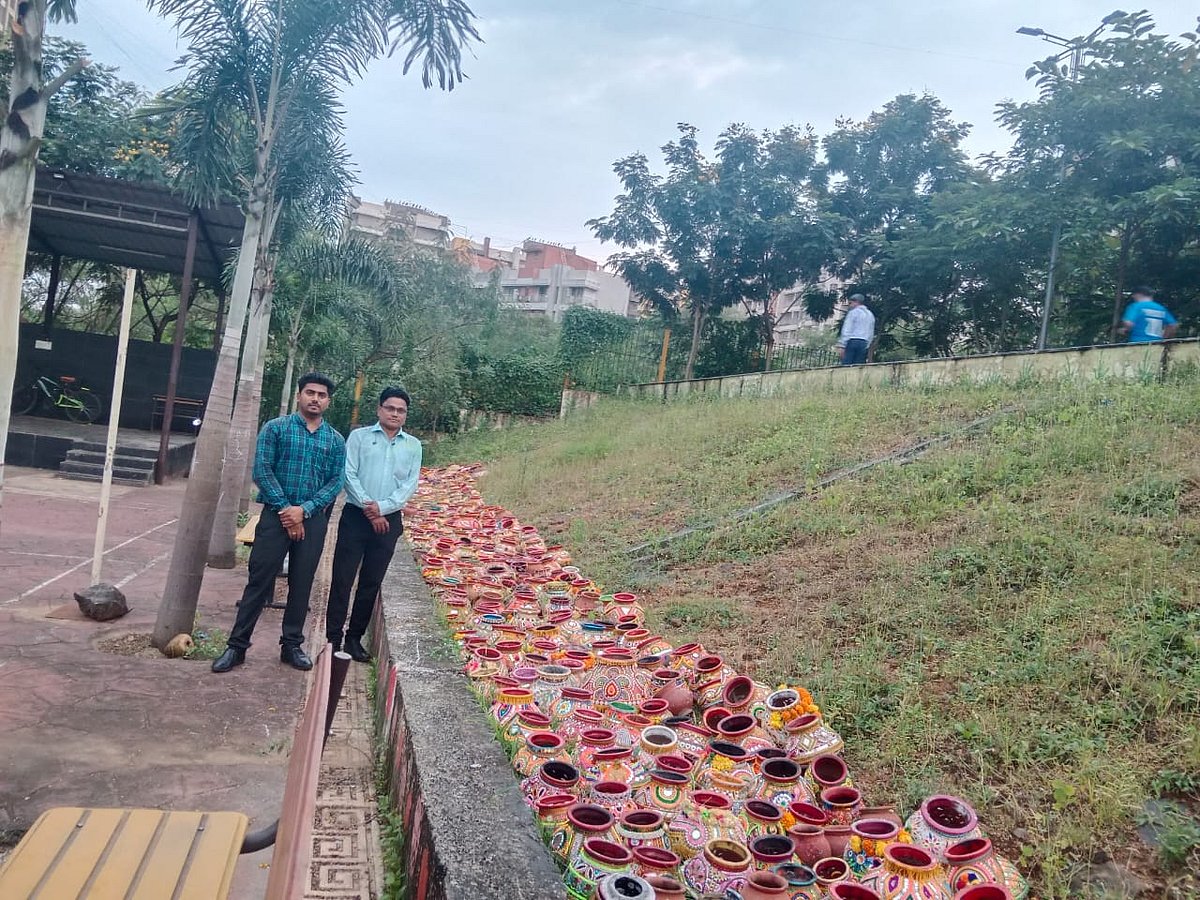 Mira Bhayandar: MBMC uses colourful Garba pots to grow plants from ...