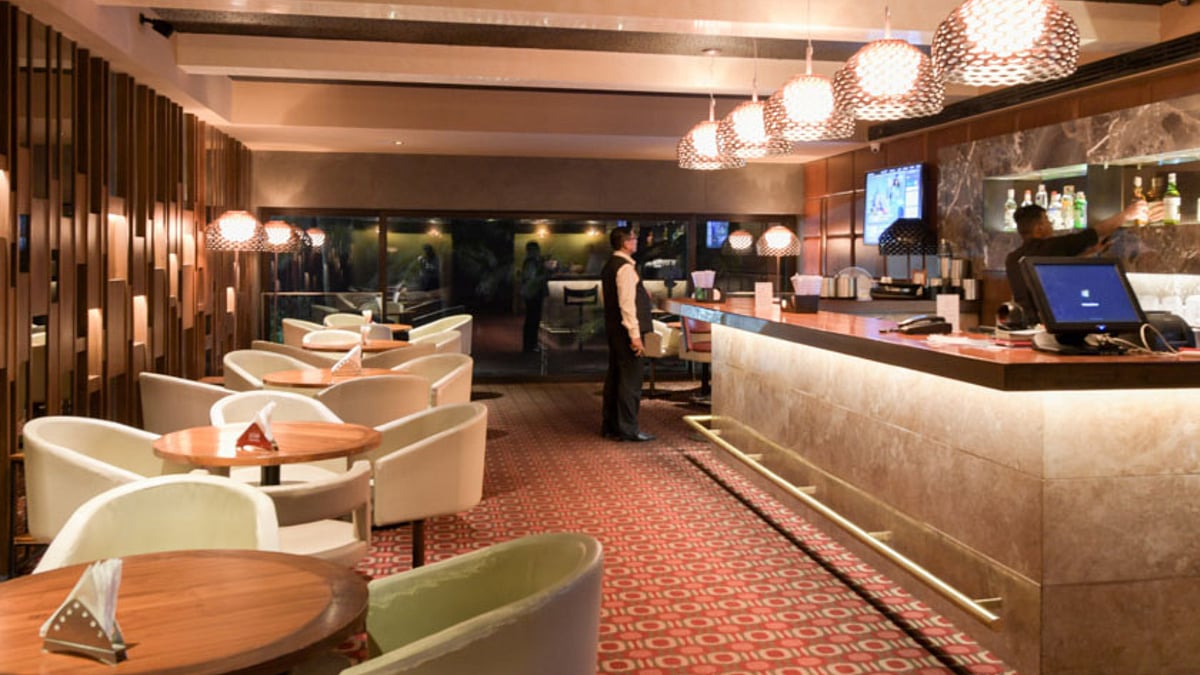 5 eateries in Mumbai where you will surely spot your favourite ...