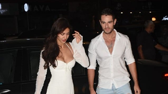 Watch: Disha Patani attends Kartik Aaryan's birthday bash with rumoured ...
