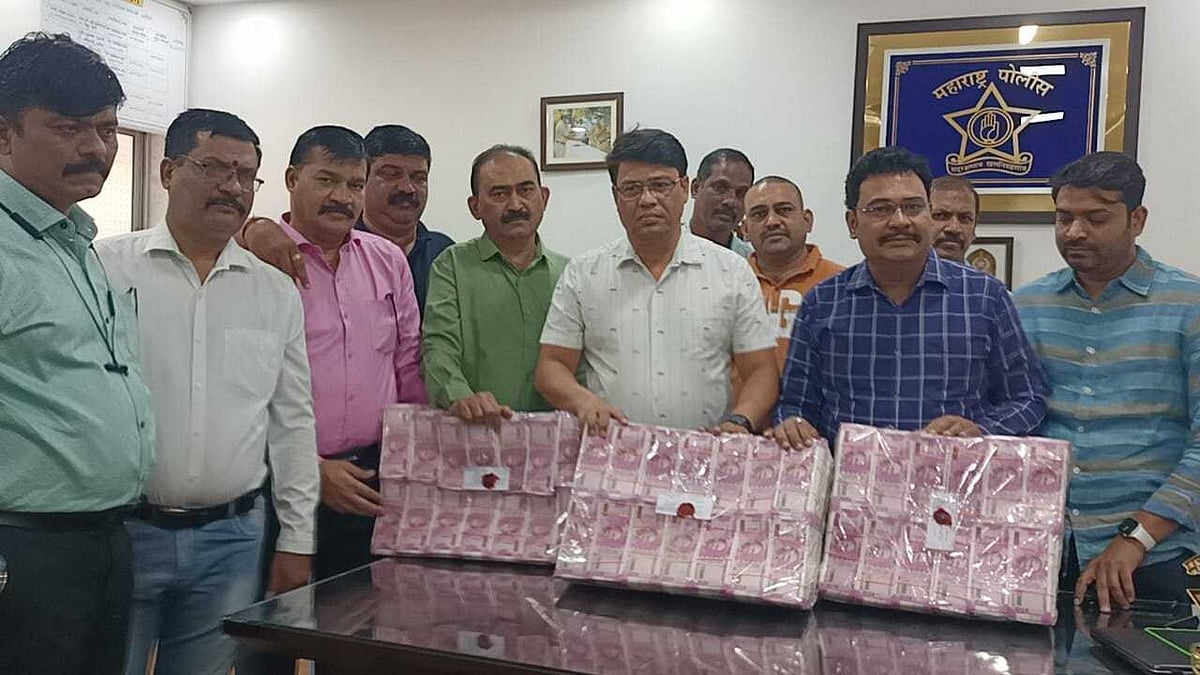 Thane cops bust fake currency note racket; Rs 8 crore seized, 2 nabbed