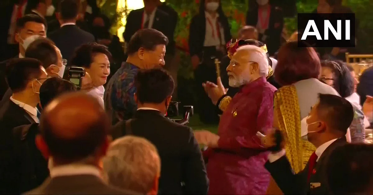 Watch L First Handshake Since Galwan Pm Modi Chinese President Xi