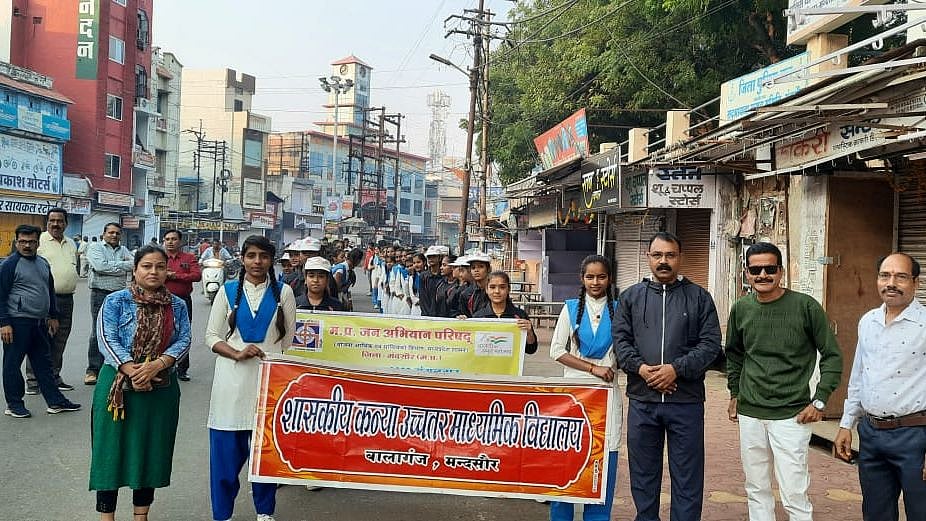 Mandsaur: Jan Abhiyan Parishad organises ‘Prabhat Pheri’ on MP ...