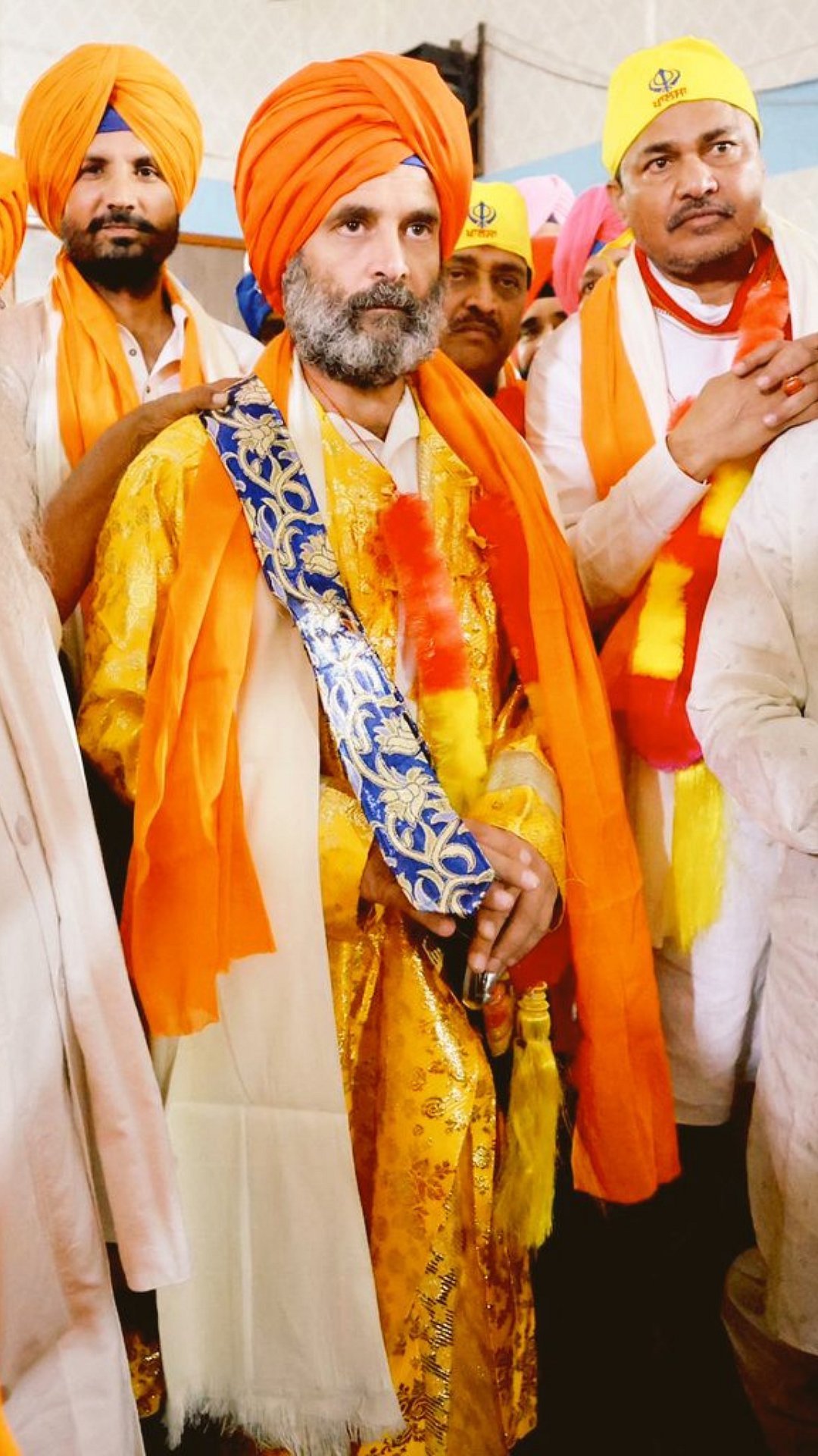 With 'mashaal' in hand, turban-clad Rahul Gandhi takes Bharat Jodo ...