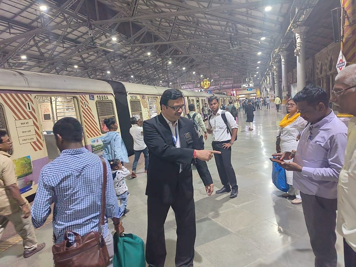 Mumbai: Four ticket-checkers collect over ₹1 crore in fines each, as CR records all-time high ...