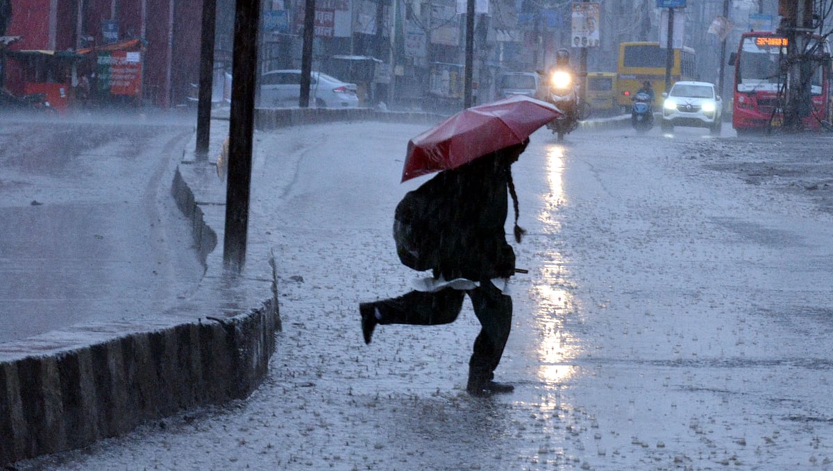 State shivers with sharp drop in day temp after rain: 3 degree ...