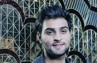 Know More About: Highly recognized makeup artist Arjun Verma for ...