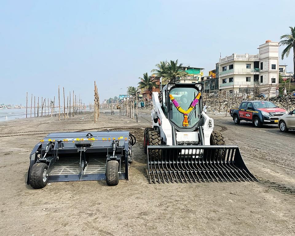 Mira Bhayandar: MBMC gets 'Bob-Cat' lifter to clean-up beaches