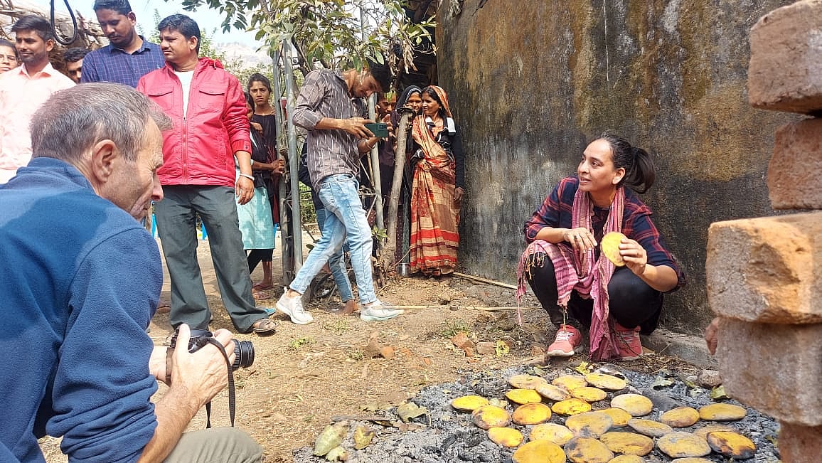 Madhya Pradesh: Rustic Malipura floors Italian visitors in Dhar