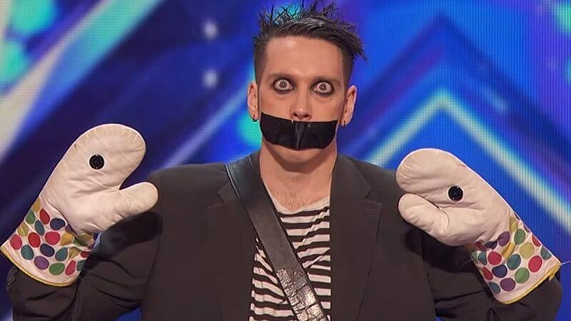 Mumbai: Internationally acclaimed comedian Tape Face aka Sam Wills to ...